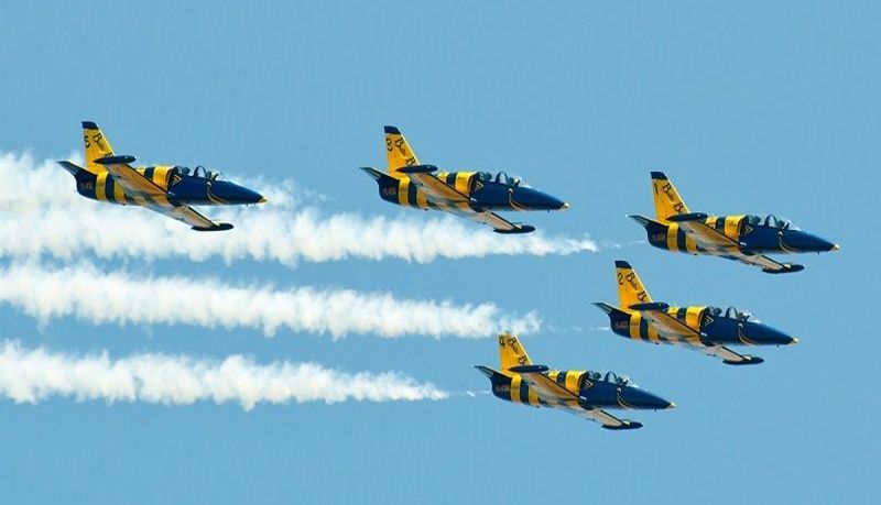 BRAȘOV-GHIMBAV. Show aviatic cu aparate de zbor ale Forţelor Aeriene ...