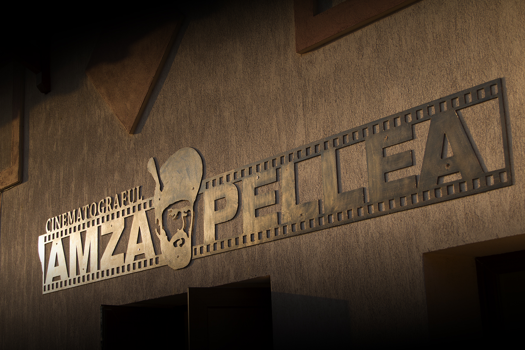 90 de filme în competiția FFIR 2025, zece alese pentru a fi prezentate ...