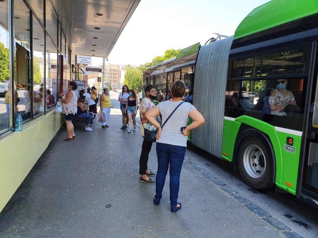 Cum vor circula autobuzele și troleibuzele RATBV în perioada 1 - 6 mai - MyTex.ro