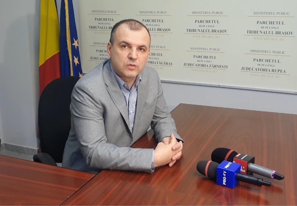 Update. Luptător MMA, suspectat că și-a omorât tatăl într-o garsonieră ...