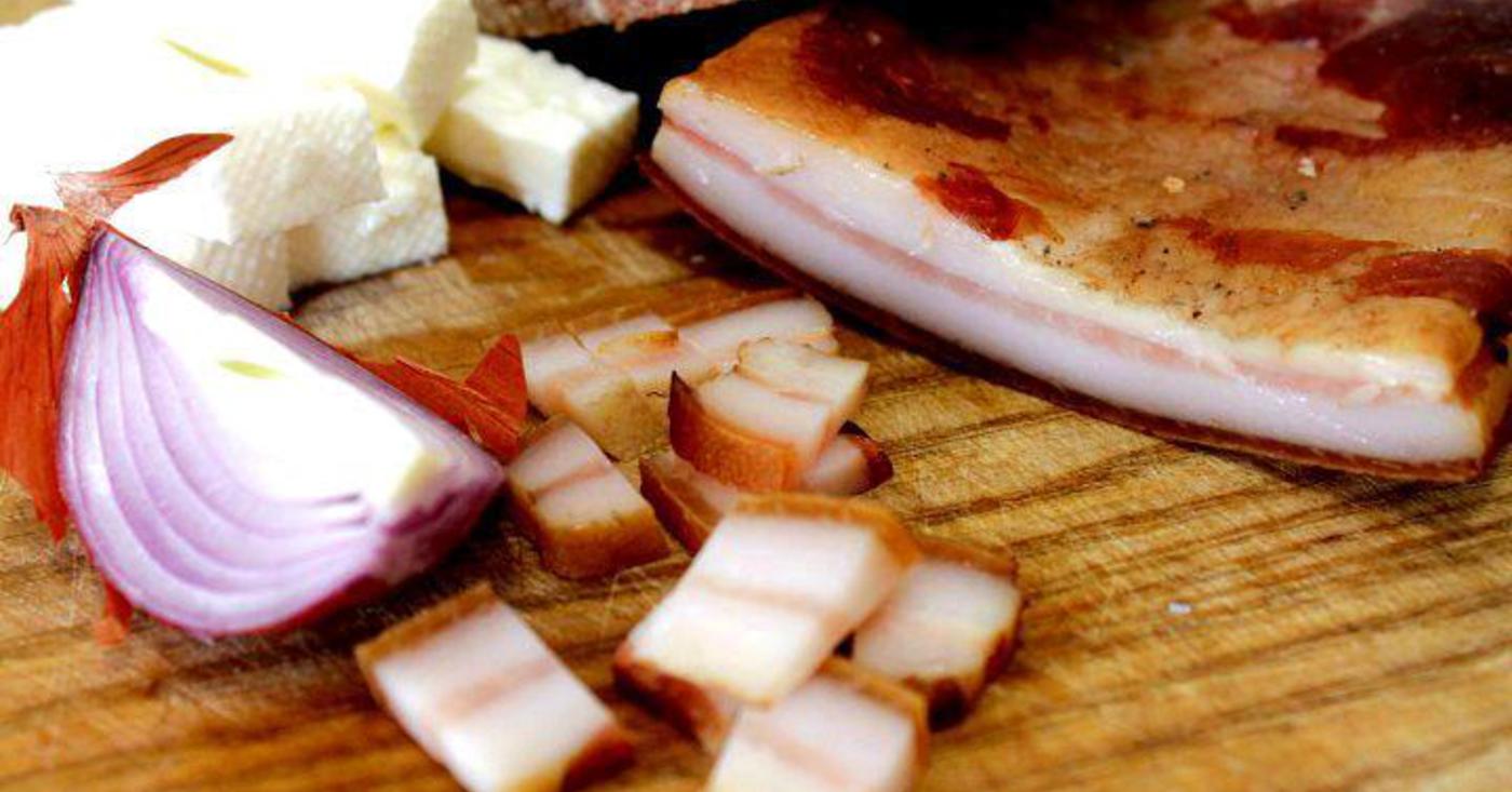 Alertă alimentară: Slănină cu boia, rechemată de la clienți din cauza ...