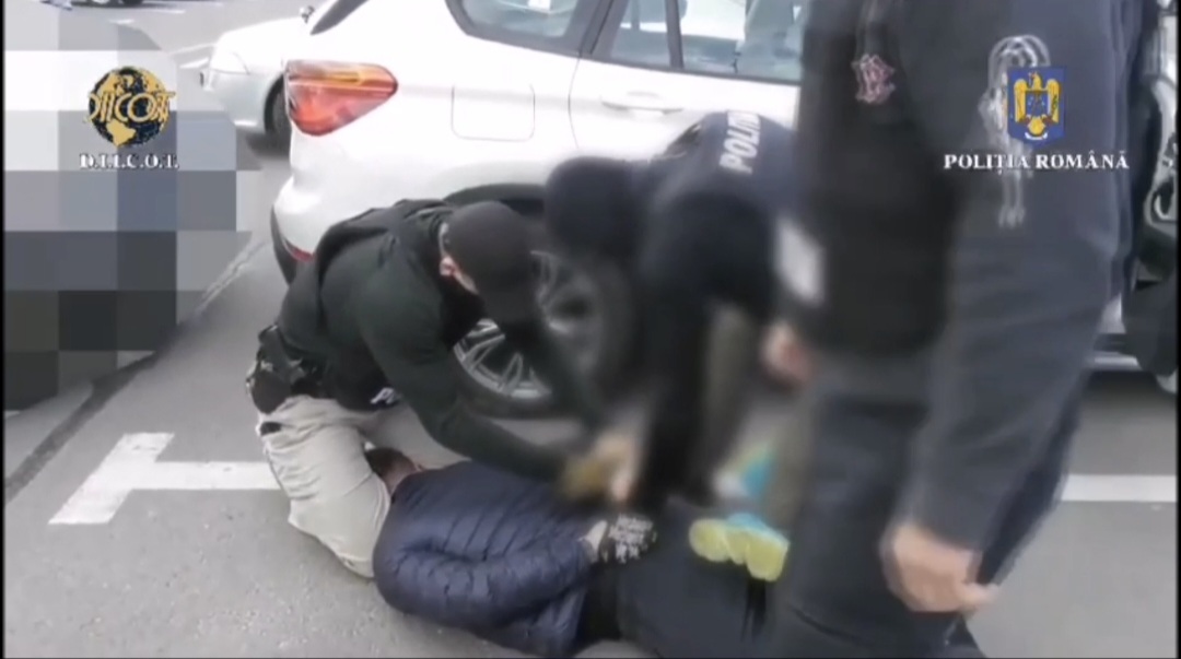Video. Traficant de droguri, prins în flagrant în Brașov. Cu cât vindea ...