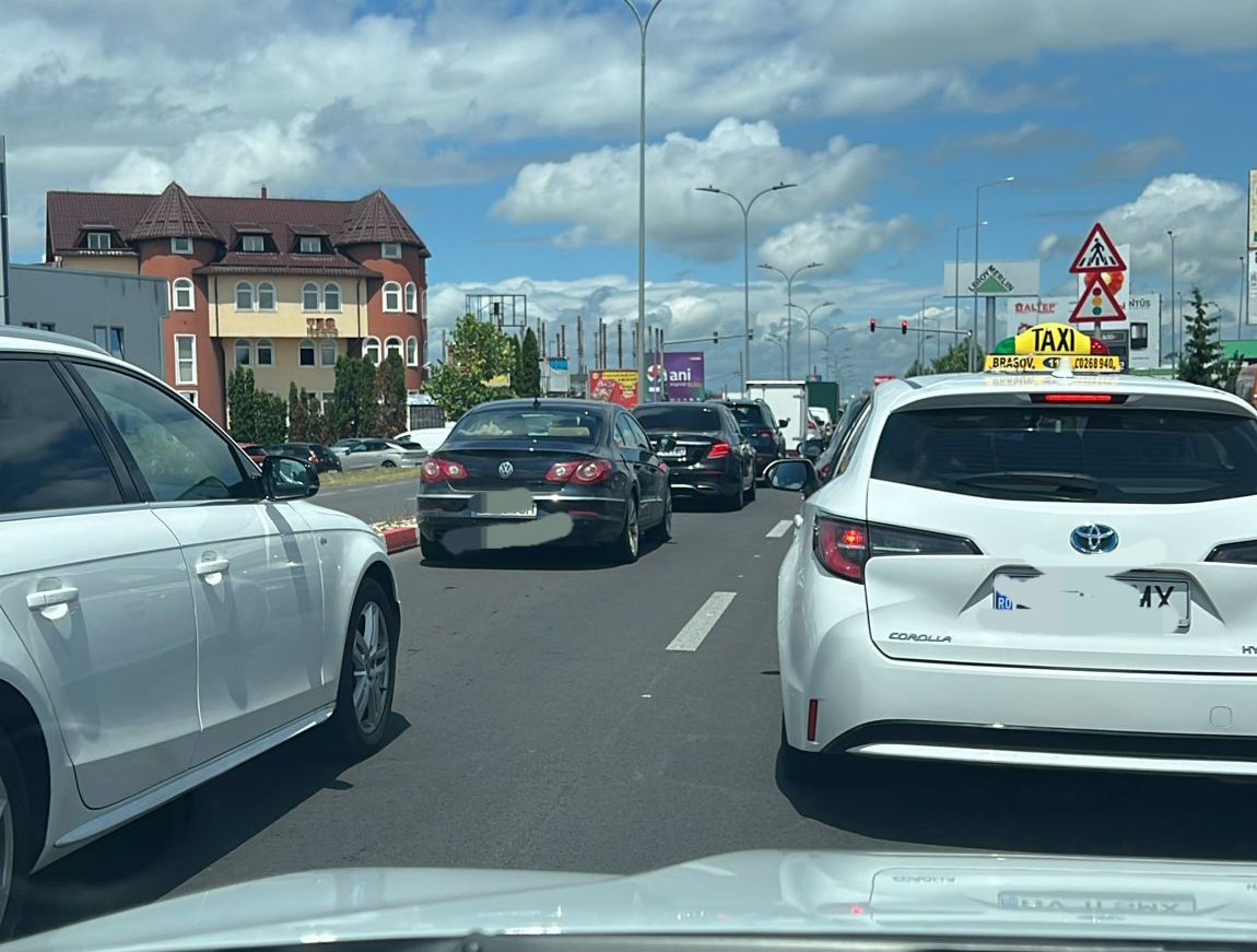 Atenție, semafor defect în Brașov! - MyTex.ro