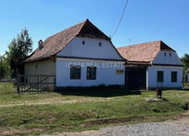 Casă din Viscri scoasă la vânzare cu prețul de 195.000 de euro - MyTex.ro