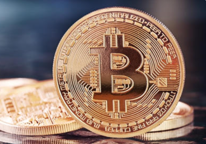 A aruncat din greșeală la gunoi Bitcoini în valoare de 710 milioane de ...