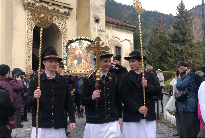 Junii, în fruntea pelerinajului prin Cetate (galerie foto-video) - MyTex.ro