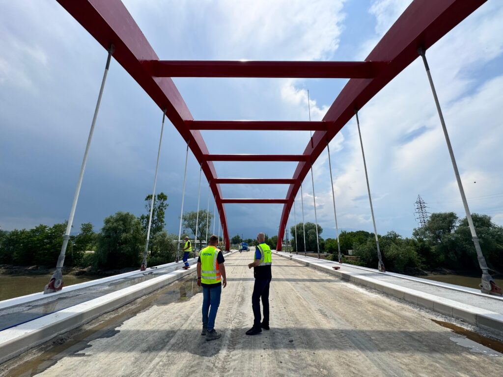 Podul peste Olt de la Voila intră în etapa recepției finale - MyTex.ro