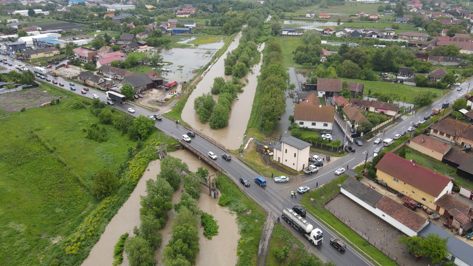 Ieșirea din Brașov spre Târgu Mureș, DN 13, va fi extinsă la 4 benzi ...