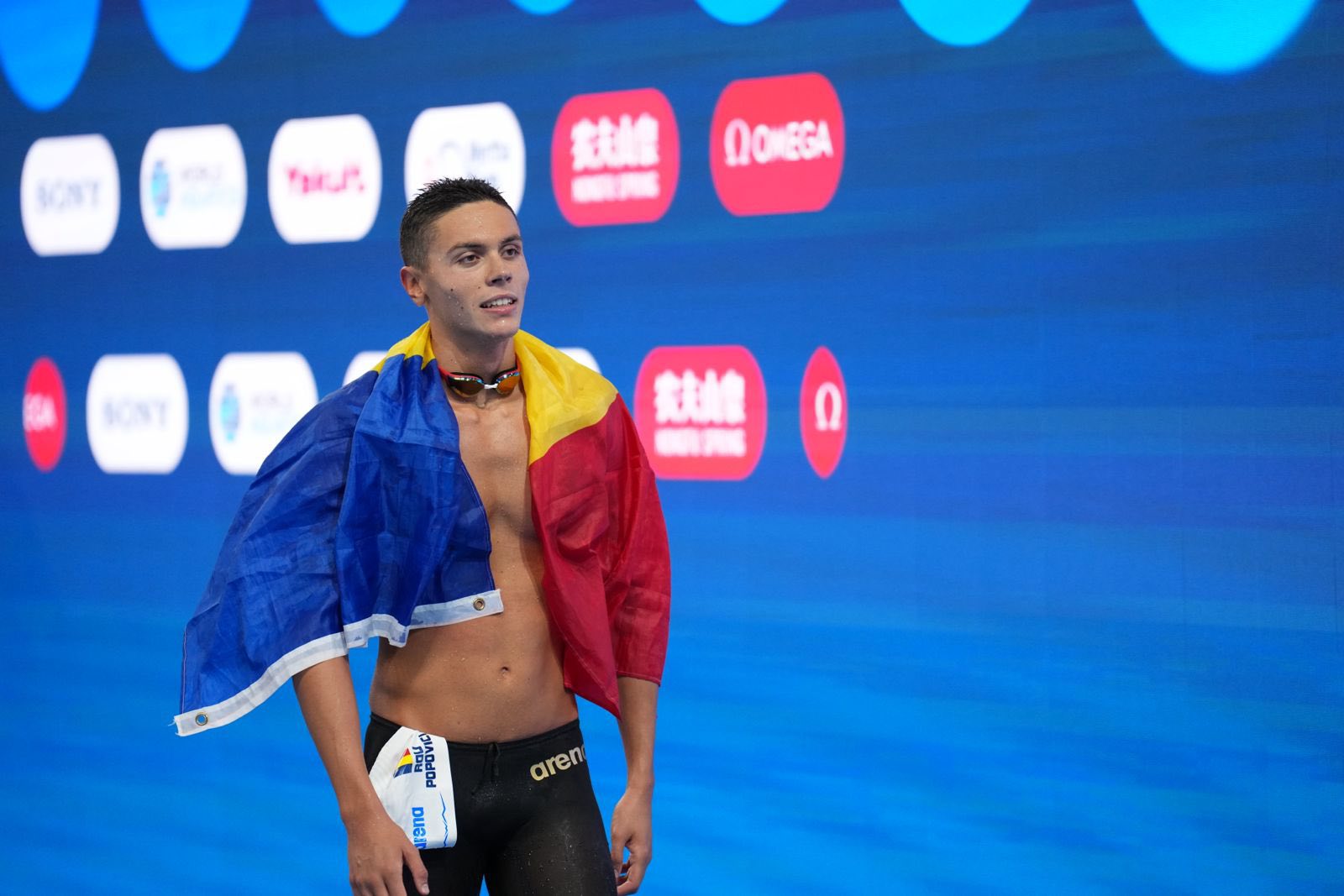 REGELE NATAŢIEI. David Popovici este campion mondial şi la 100 m liber. RECORD al competiţiei ...